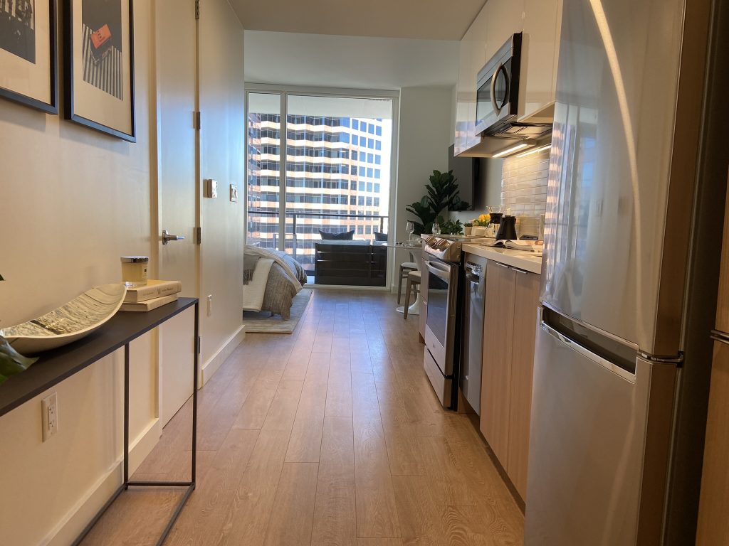 Luxury Los Angeles Apartment Living at LMLA